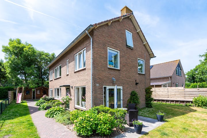 Comfortabel Appartement(4-5 P.) Op Superlokatie!! - Westkapelle