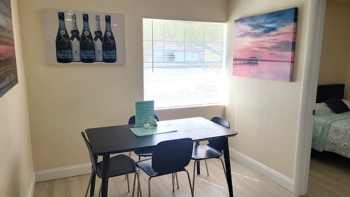 Comfortable 2 Bedrooms Apartment - Orlando, FL