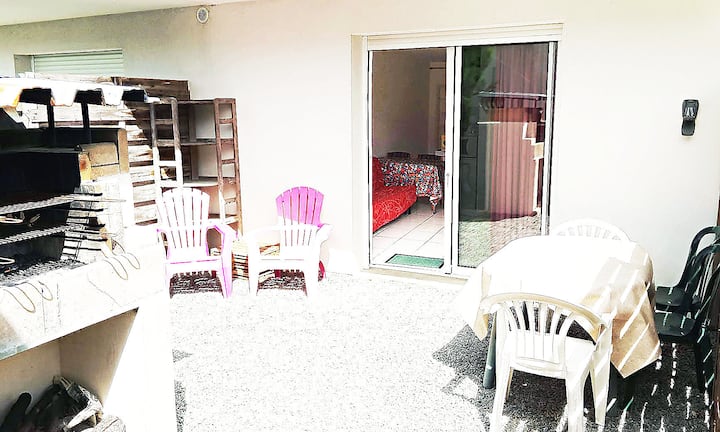 Studio Récent, Jardin, Pk Privé, Prox Plages, Wifi - 雷島