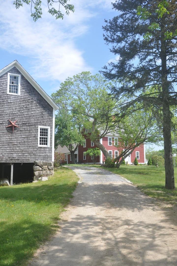 "Ultimate" Colonial Country Estate In The Audobon2 - Rhode Island