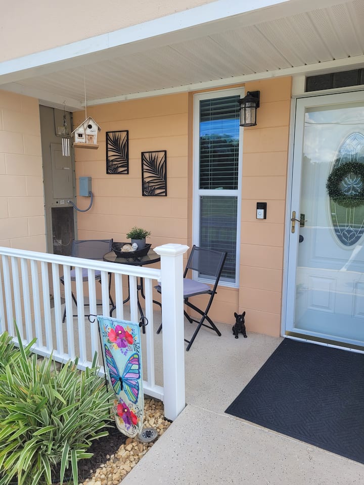Tranquil Hideaway Villa - Lake Aurora, FL