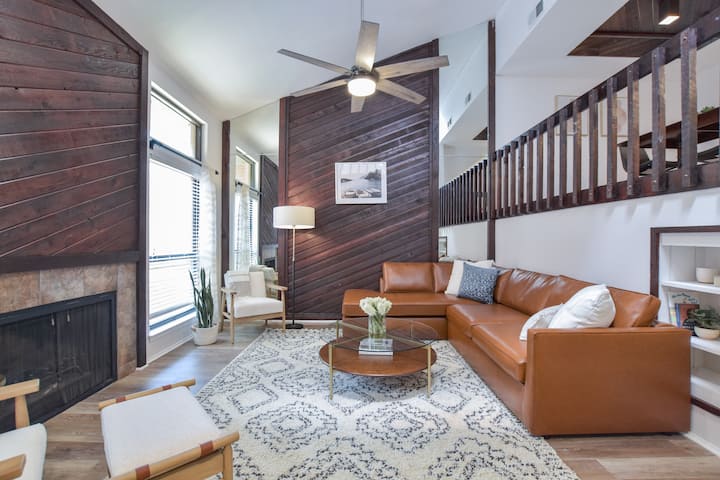 Luxury Downtown 3 Story Town Home - Austin, TX