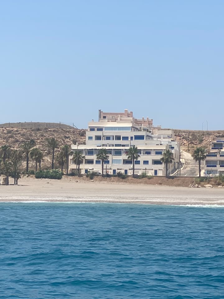 Apartamento Tranquilo En Primera Linea De Playa. - Carboneras