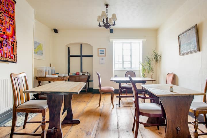 The Tree Inn: C13th Manor House & Coaching Inn - Bude