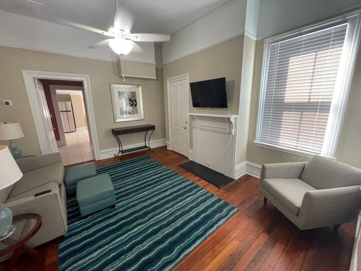 Historic 2nd Flr 2 Bdrm @ Atrium & Close To Mercer - Macon, GA