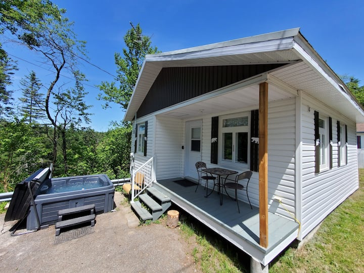 Chic Shack Avec Spa - Près Massif Charlevoix & Msa - Charlevoix