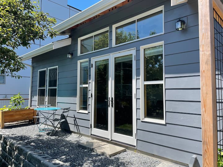 Bright And Cozy Guesthouse With Local Flair - Madrona - Seattle