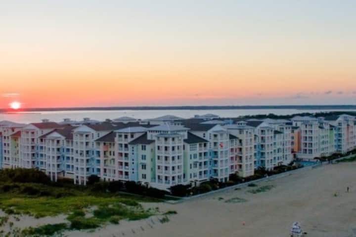 2bd/2br Beachfront Condo Near Wildlife Refuge - Virginia Beach, VA