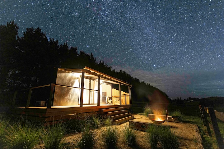 Hideout 2.0 - Luxury Off Grid Tiny Home - Moss Vale