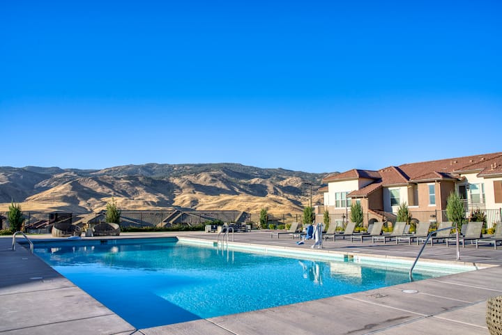 Reno Vacation Rentals with a Pool - Nevada, United States | Airbnb