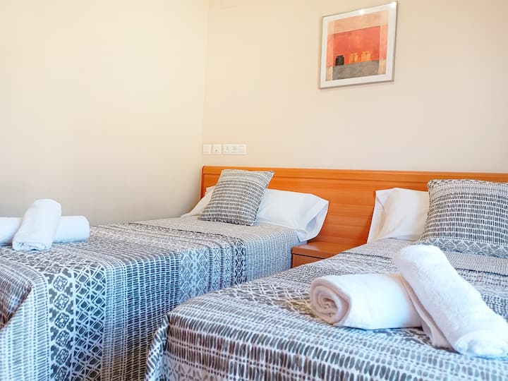 Apartamento Céntrico Con Vistas A La Plaza- - Lloret de Mar