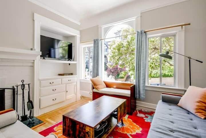 Cozy Studio Garage Parking Available - San Francisco, CA