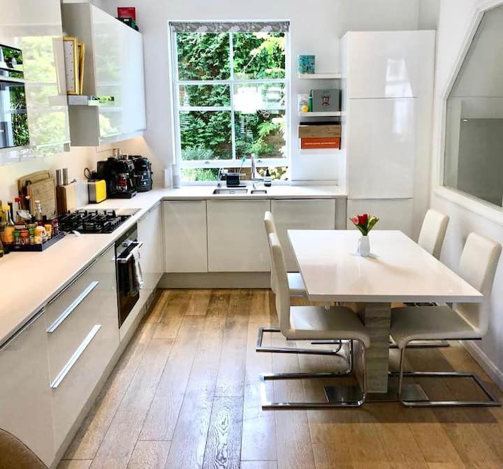 Stylish King Room | Garden Flat | Central London - Bloomsbury