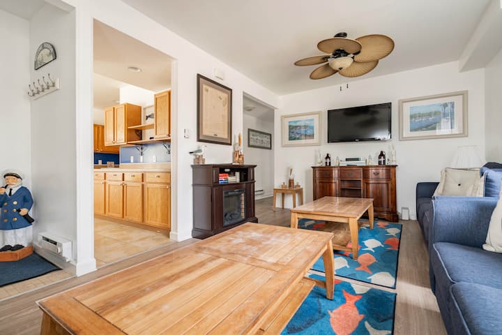 Beach Block! Off Street Parking! Pet Friendly! - Wildwood, NJ