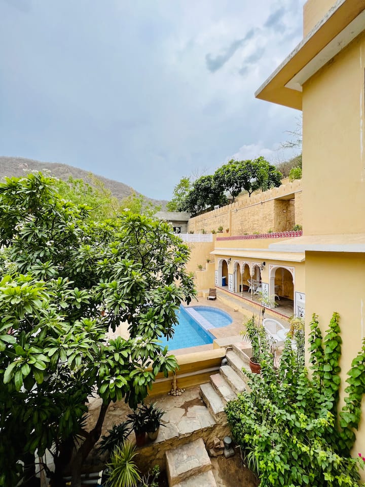 Sunar Bagh An Exclusive 3 Bedroom Mountain Haveli - Jaipur