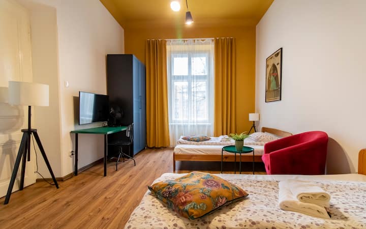 1 Bedroom Bright Apartment Next To Main Square - Cracovia
