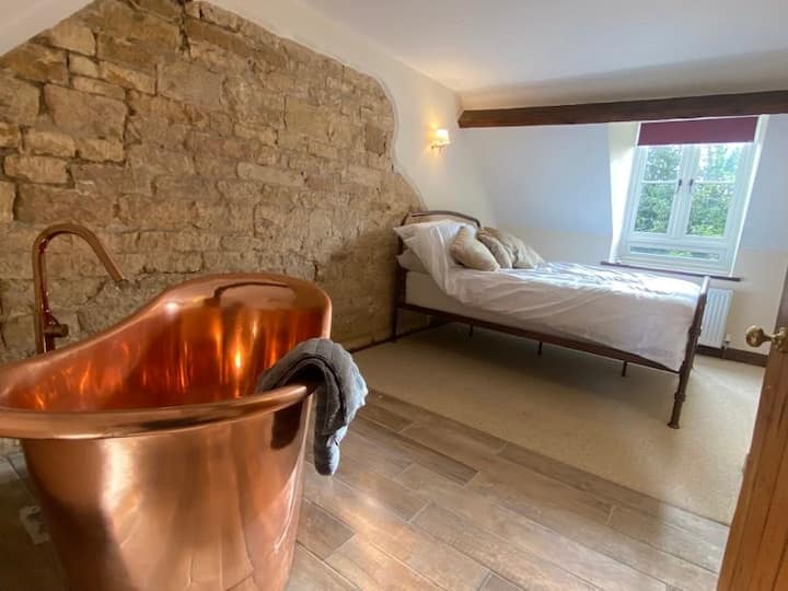 Unique 3 Bed Cottage: Private Garden & Parking - Chipping Campden