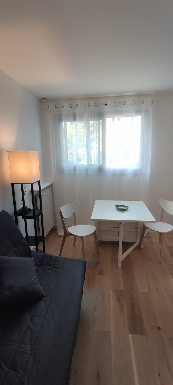 Superbe Studio Dans Une Résidence Calme - Paris