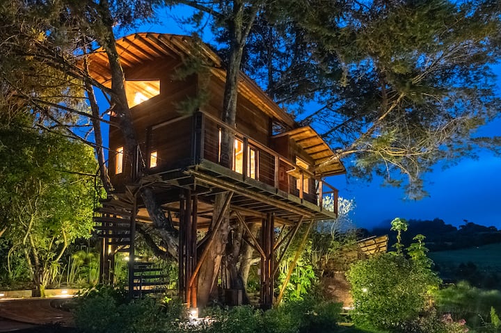 Tree House - La Calera, Colombia