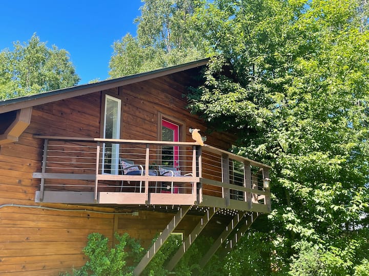 The Raven Retreat (A Little Home Away From Home) - Anchorage, AK