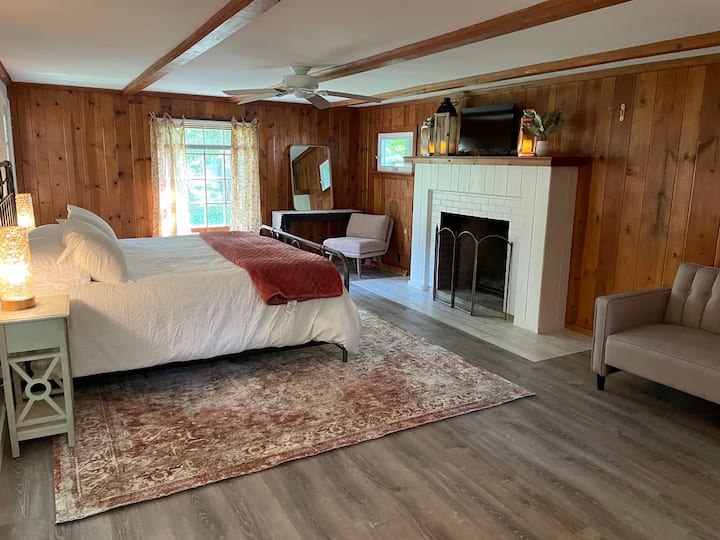 Blue Water Cabin Traverse City - Traverse City, MI