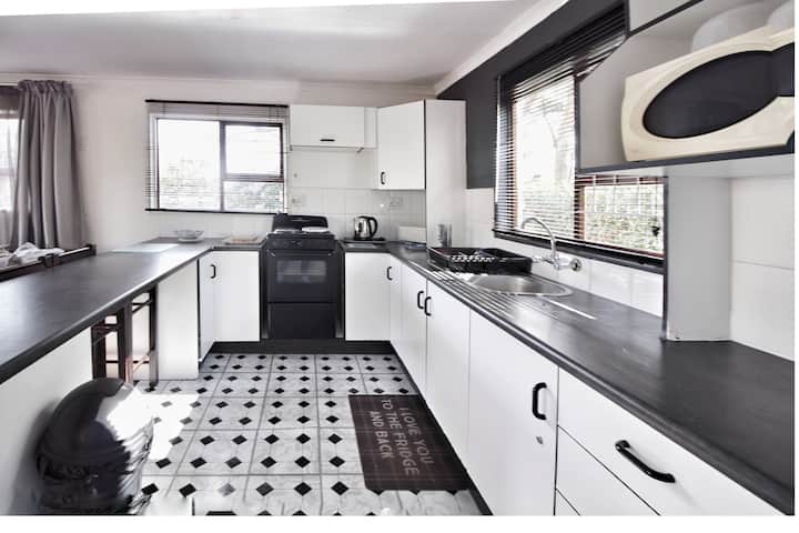 Brooklyn  - No 2 Self-catering, Private & Comfy. - East London
