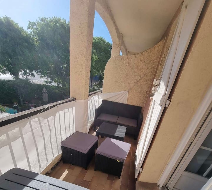 Bel Appartement Avec Balcon Et Place Parking Privé - Le Beausset