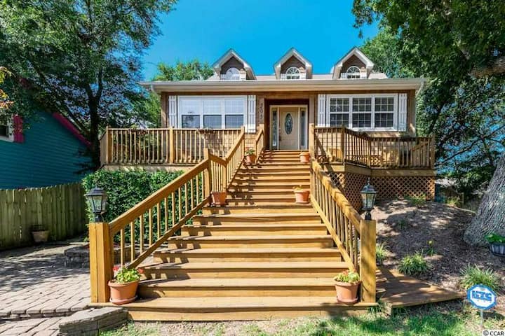 Rondo's Place- 2 Bedroom Apt. Easy Walk To Beach. - North Myrtle Beach, SC