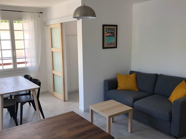 Appartement 2 Pièces Avec Place De Parking - Var