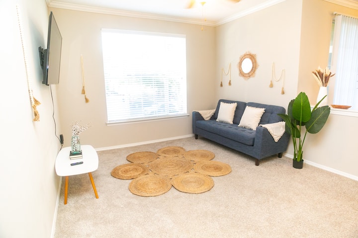 Boho Chic*atl*smart Tv*parking*15 Mins To Midtown - Smyrna, GA