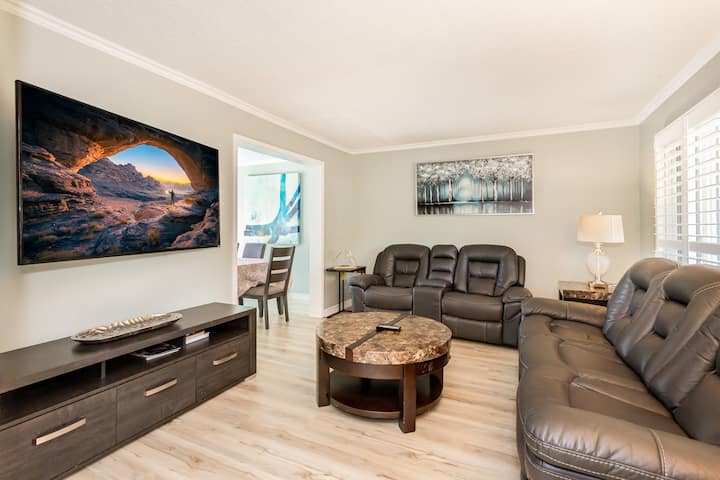 Cozy Retreat In Oakville - Oakville