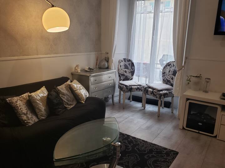 Nice Centre. Appart Baroque . Situation Idéale - Nizza