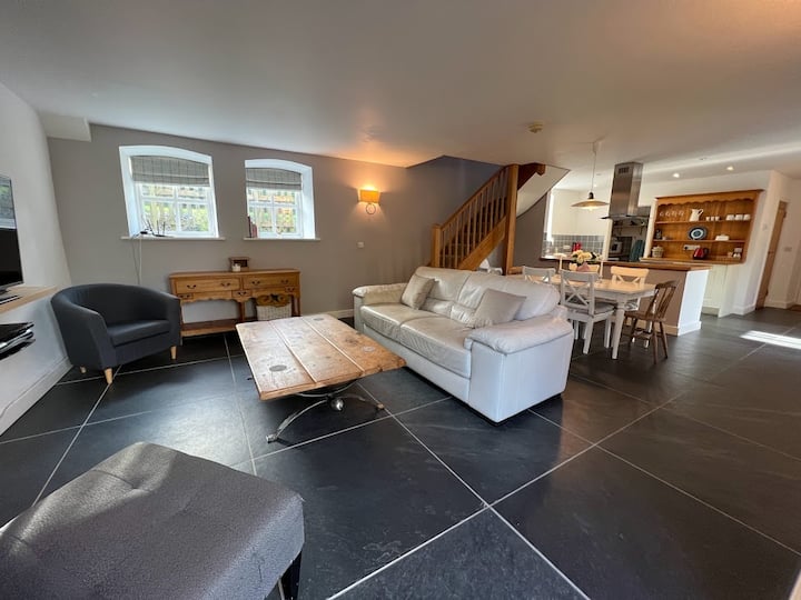 The Dovecote: Overlooking The River Teifi - Cardigan