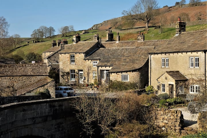 A Charming Cottage In North Yorkshire Dales - Burnsall