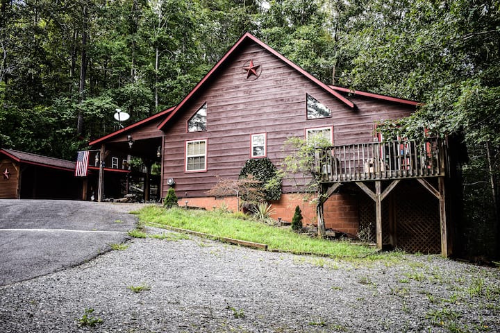 *New Deck And Firepit!* + Cozy Bunkhouse - Harrah's Cherokee Valley River