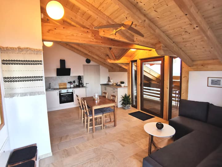 Haus Fanta - Ferienapartment Nr.2 Mit Bergblick Og - Buching