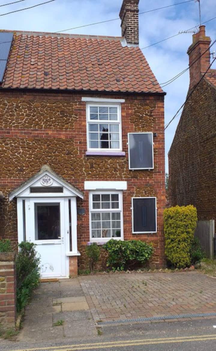 Period Character 2 Bedroom Cottage - Snettisham