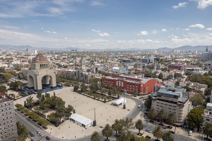 Loft At Paseo De La Reforma.
2br
Spectacular Views - Mexico City