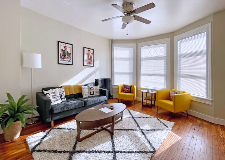 *Office Themed* Apartment With A View - Scranton, PA