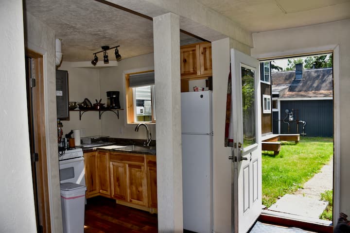 Cute Centrally Located Studio W/hi-speed Wifi - Anchorage, AK