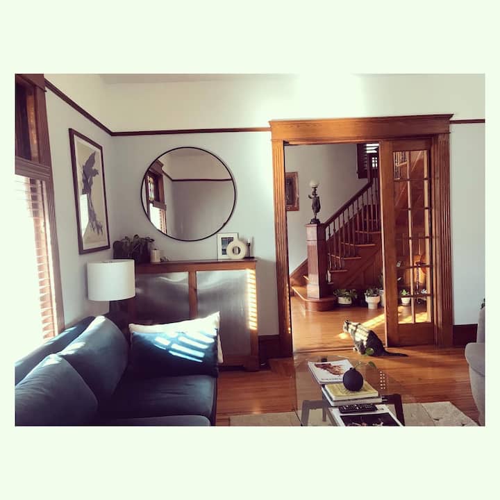 Beautiful Victorian Manor In The Heart Of Kingston - Kingston, NY