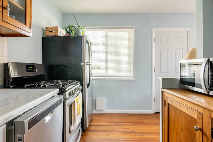 2 Bedrooms In A Cozy Rowhouse - Rockville! - Rockville, MD