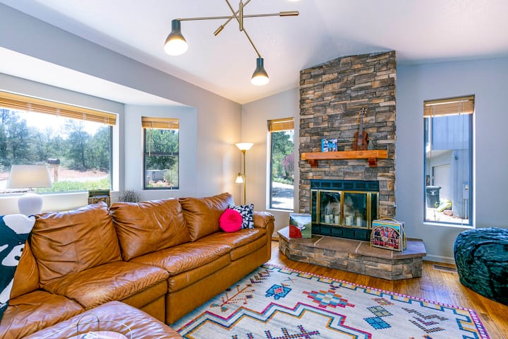 West Sedona Remodeled Retreat W/ Turntable & Vinyl - Sedona, AZ