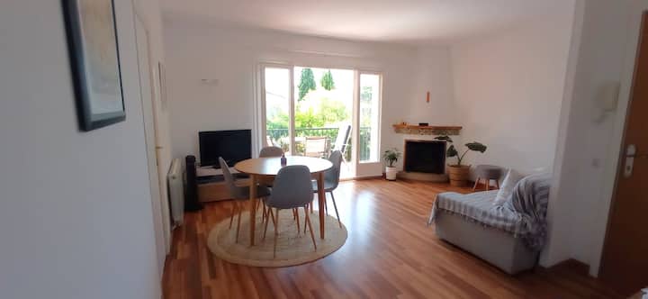 Quiet/cozy Apartment  Near Beach (Wi-fi, A/c, Etc) - Sitges
