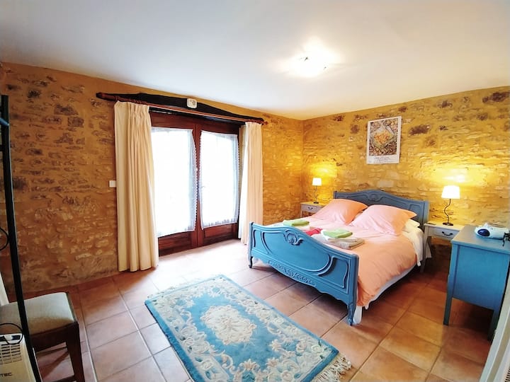 Le Magnolia, Gîte De Plain Pied, Piscine Partagée - Les Eyzies-de-Tayac-Sireuil