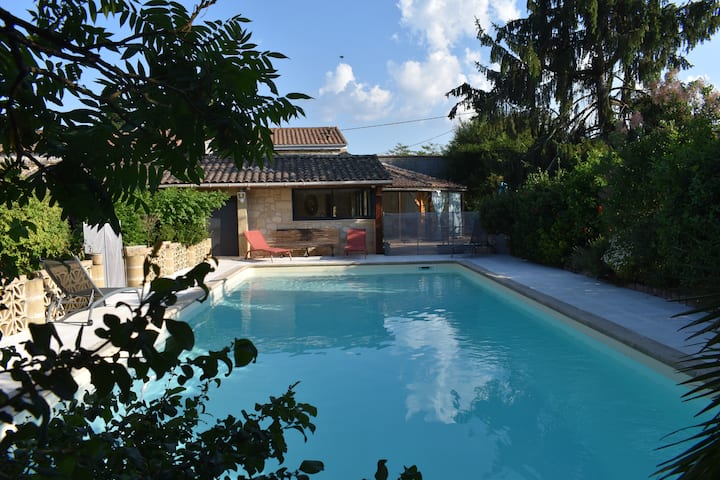 Charmante Maison De Campagne Avec Piscine - Gironde