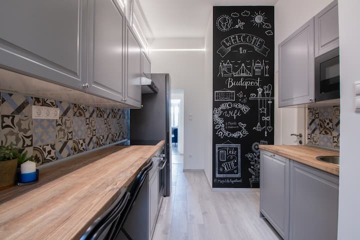 Magiclife 4 Bedrooms Big Apartment In Citycenter - Budapest