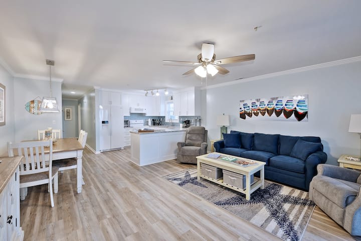 Starfish Retreat Condo - Walk To Carolina Beach - Carolina Beach, NC