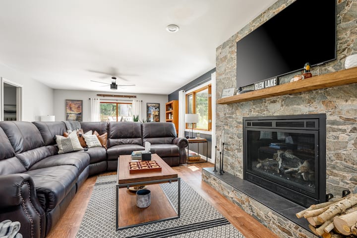 New | Indigo Dreams 4br House Slps 12 Close To Tc - Empire, MI