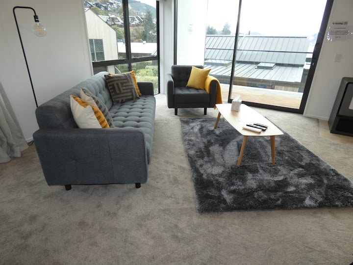 Remarkable, Cozy 3 Bedroom, 2 Bathroom Townhouse - Queenstown, New Zealand